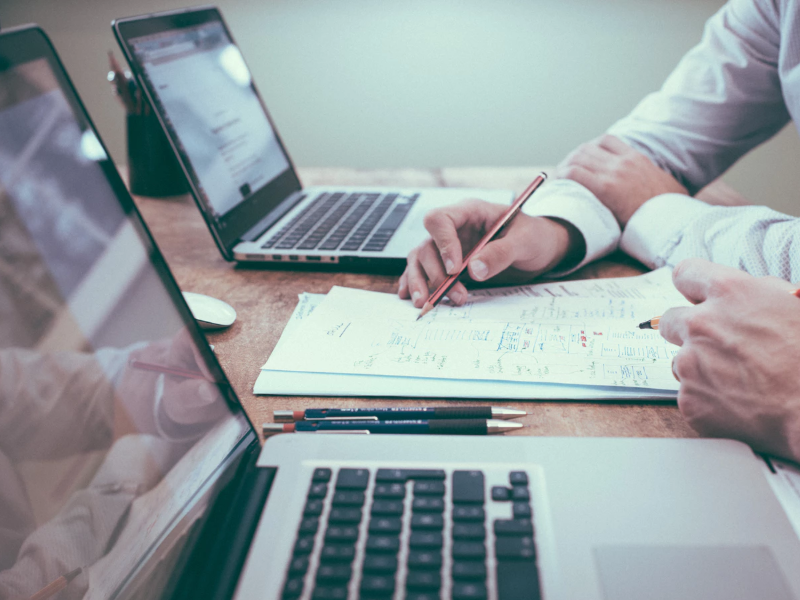 Dealing & Presenting Delays, Acumen, EcoDomus, Tilos - APP Consultoria